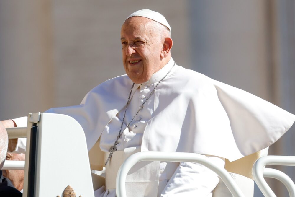 Spirit and Scripture combined cast light on life’s problems, pope says